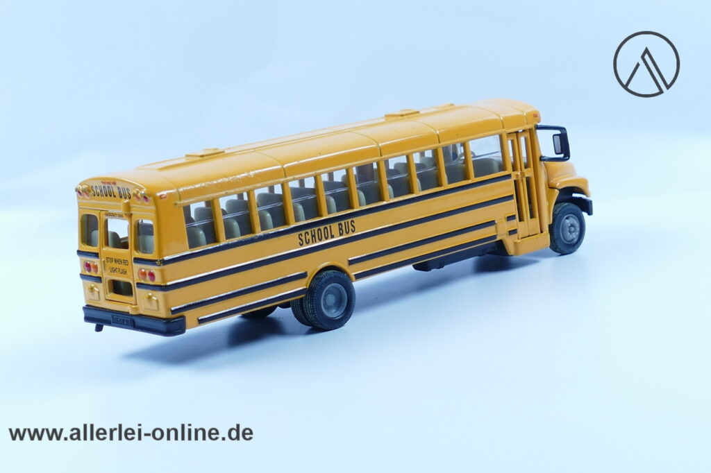 SIKU 3731 | US. Schulbus | Siku 1:55 Diecast School Bus - Allerlei ...